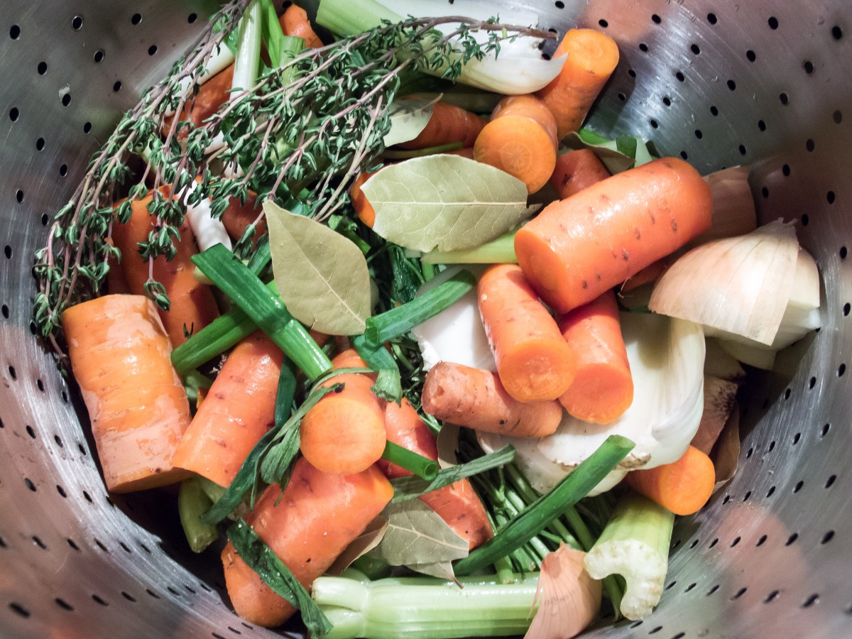 Roasted Chicken Stock – Half Pint Garden
