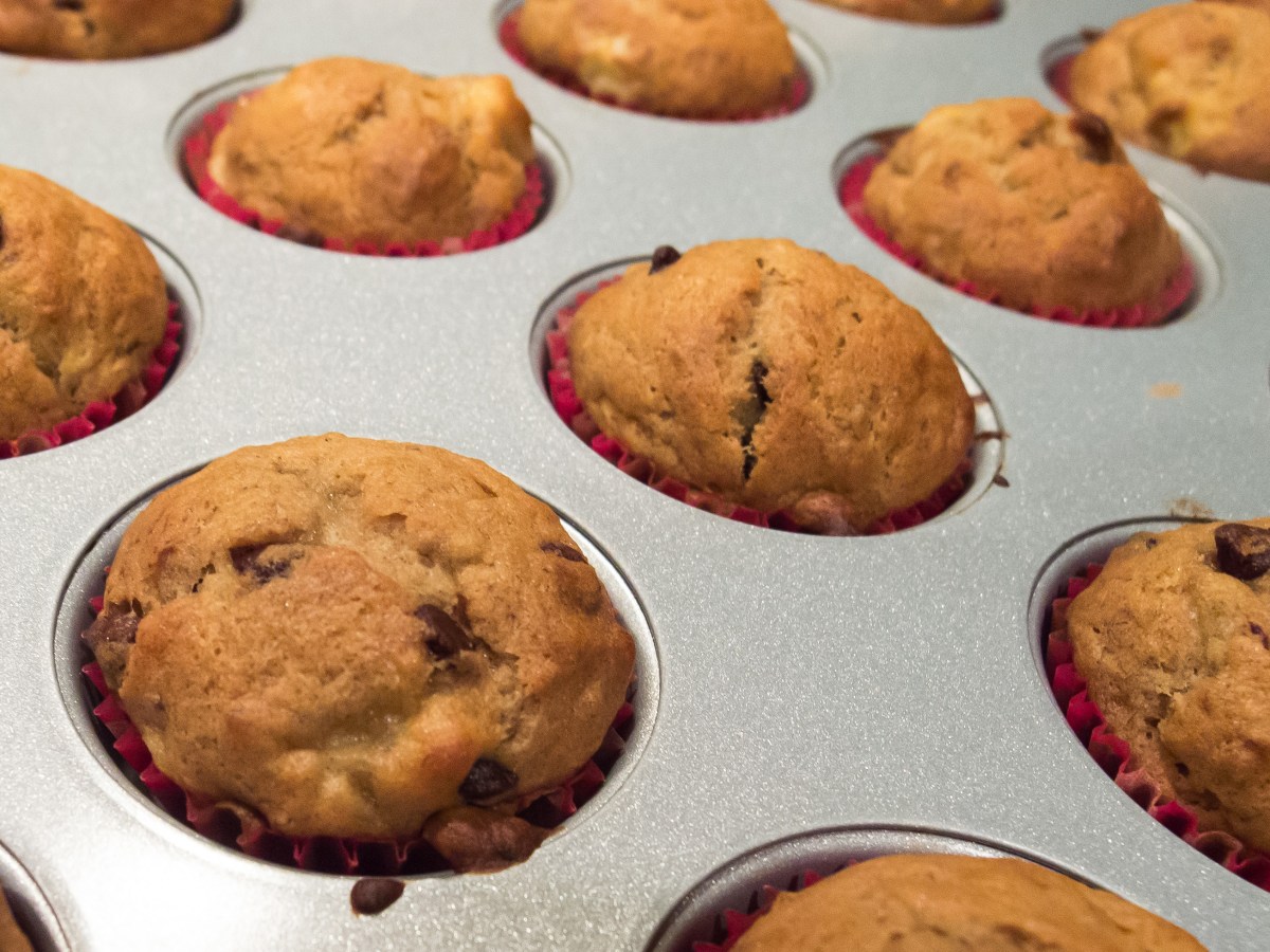 Banana Peanut Butter Mini Muffins – Half Pint Garden